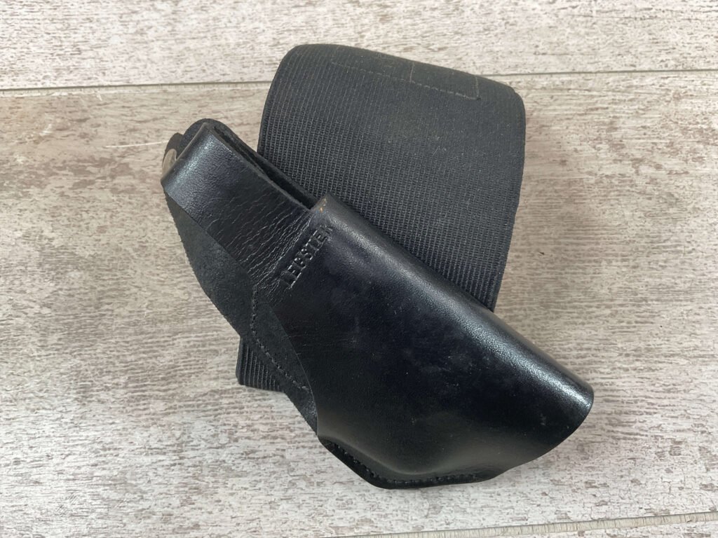 LEGSTER SNUBNOSE REVOLVER ANKLE HOLSTER #508 - Checkpoint Charlie's