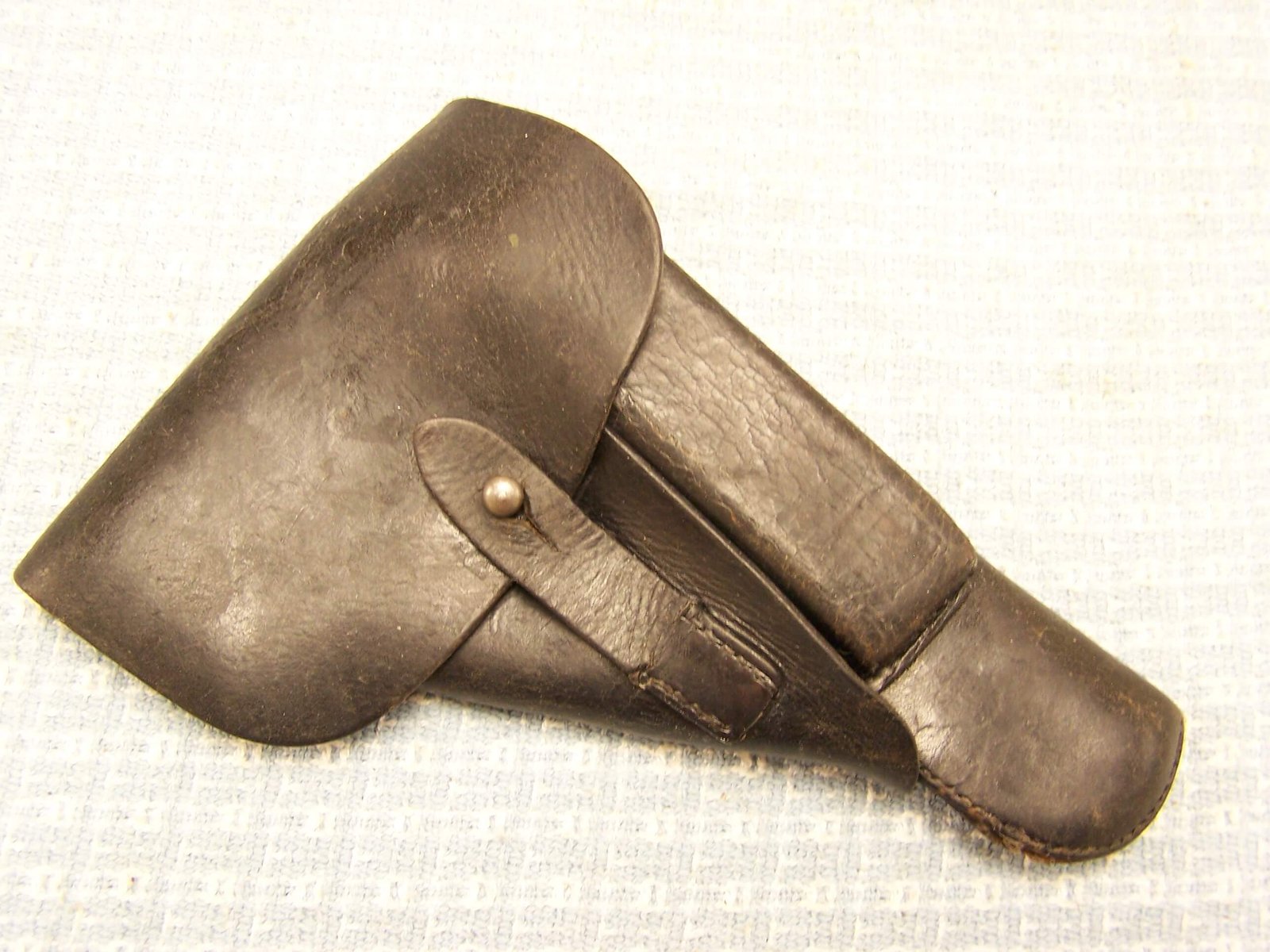 WWII FN BROWNING P35 HI-POWER WITH 2 MAGS & HOLSTER - Checkpoint Charlie's