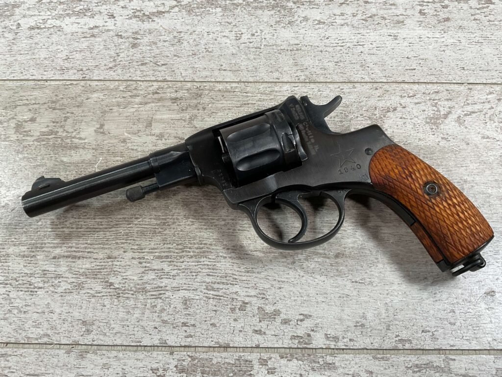 RUSSIAN NAGANT M1895 REVOLVER 1940 DATE TULA ARSENAL #3-07049-BA ...