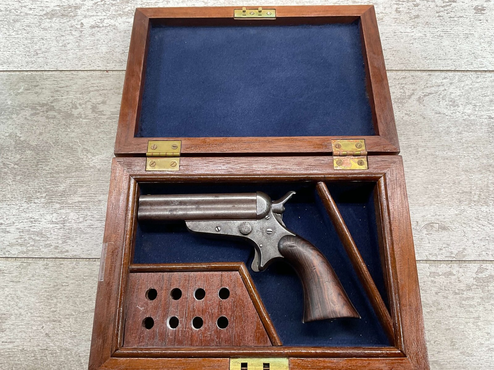 SHARPS & HANKINS .32 RF 4 BARREL PEPPERBOX WITH DISPLAY BOX, ANTIQUE #3 ...