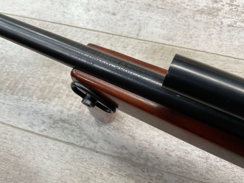 MOSSEBERG 152 SEMI AUTO .22LR RIFLE MOSSBERG 152 SEMI AUTO .22LR RIFLE ...