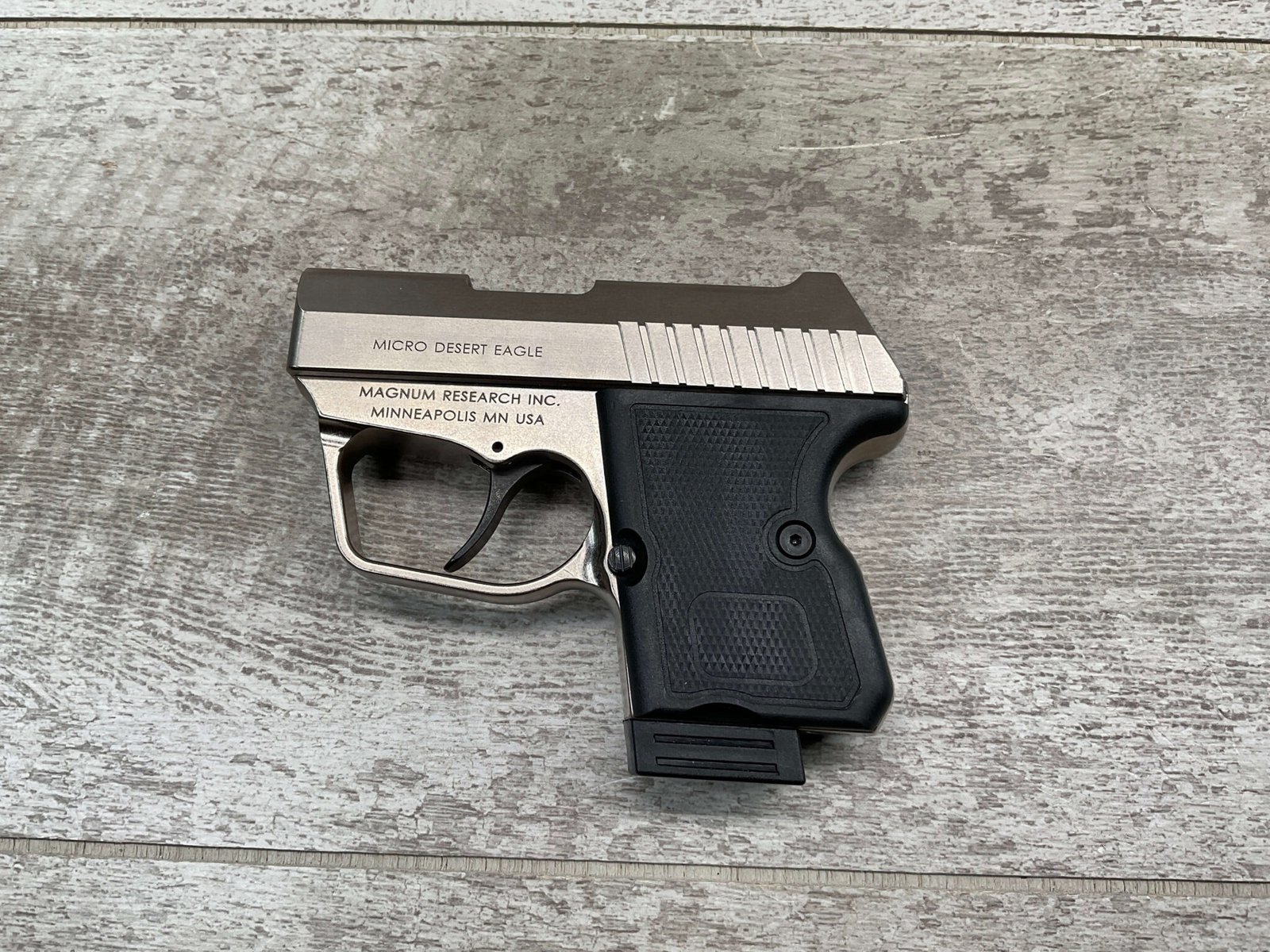 MAGNUM RESEARCH MICRO DESERT EAGLE .380 AUTO, LIKE NEW #4-01040-PF ...