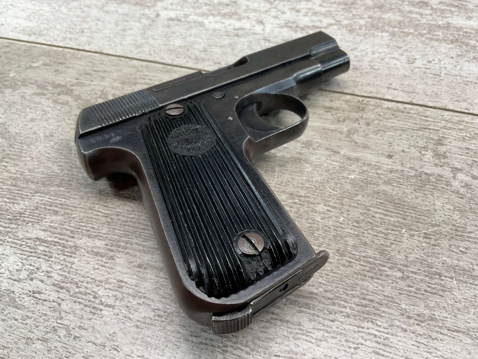 UNIQUE MODEL 17 7.65MM WaA251 MARKED SEMI AUTO PISTOL - Checkpoint ...