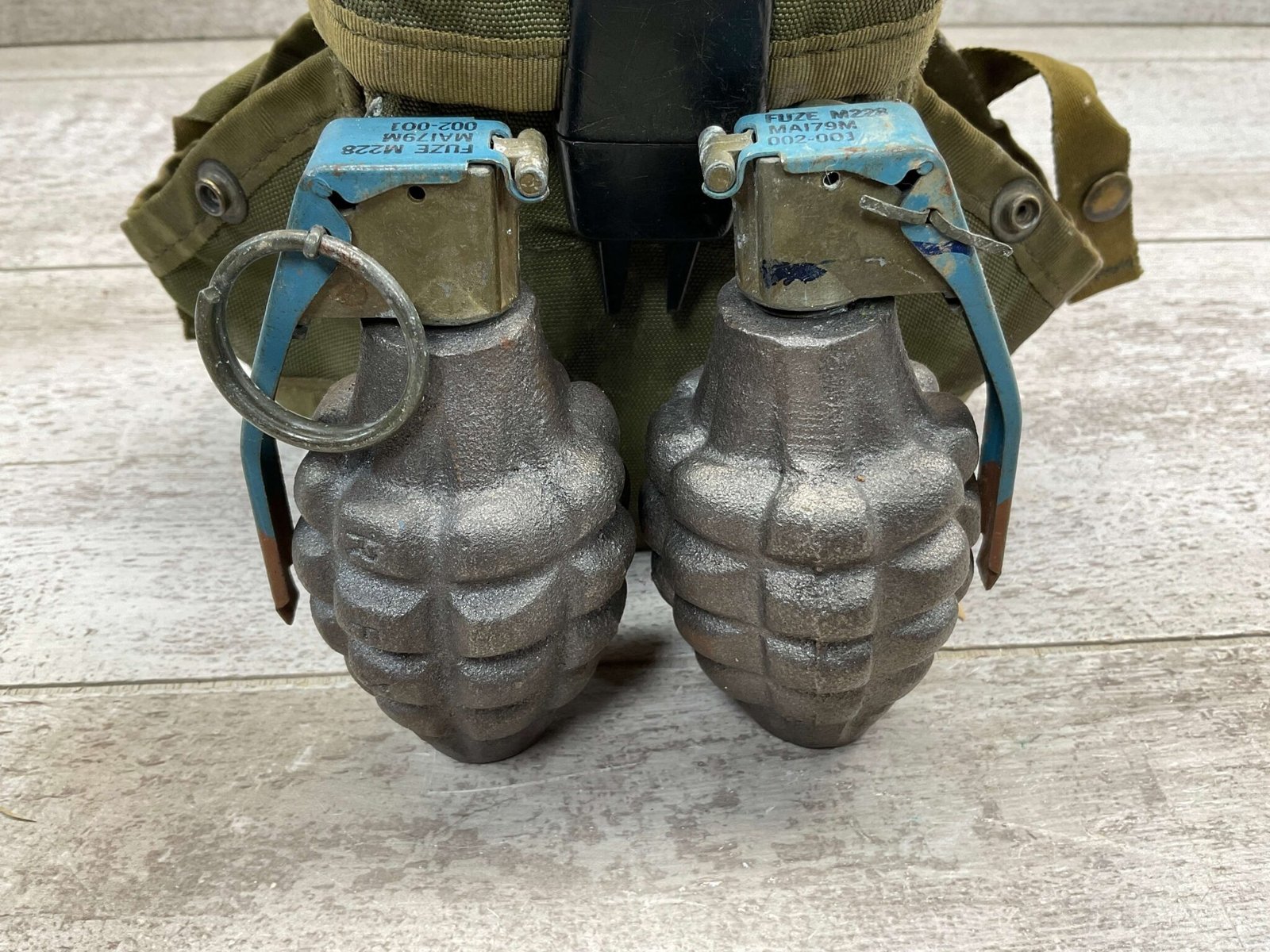 U.S. VIETNAM ERA M16 MAGAZINE & GRENADE POUCH, CONTAINS 3 MAGS & 2 ...
