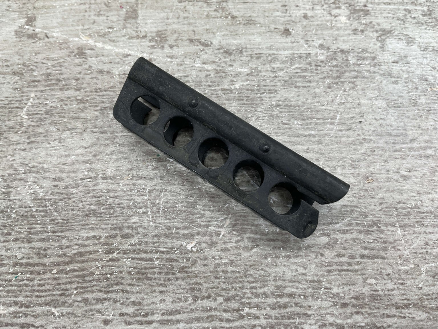 BRITISH ENFIELD .303 STRIPPER CLIP, 5 ROUND - Checkpoint Charlie's