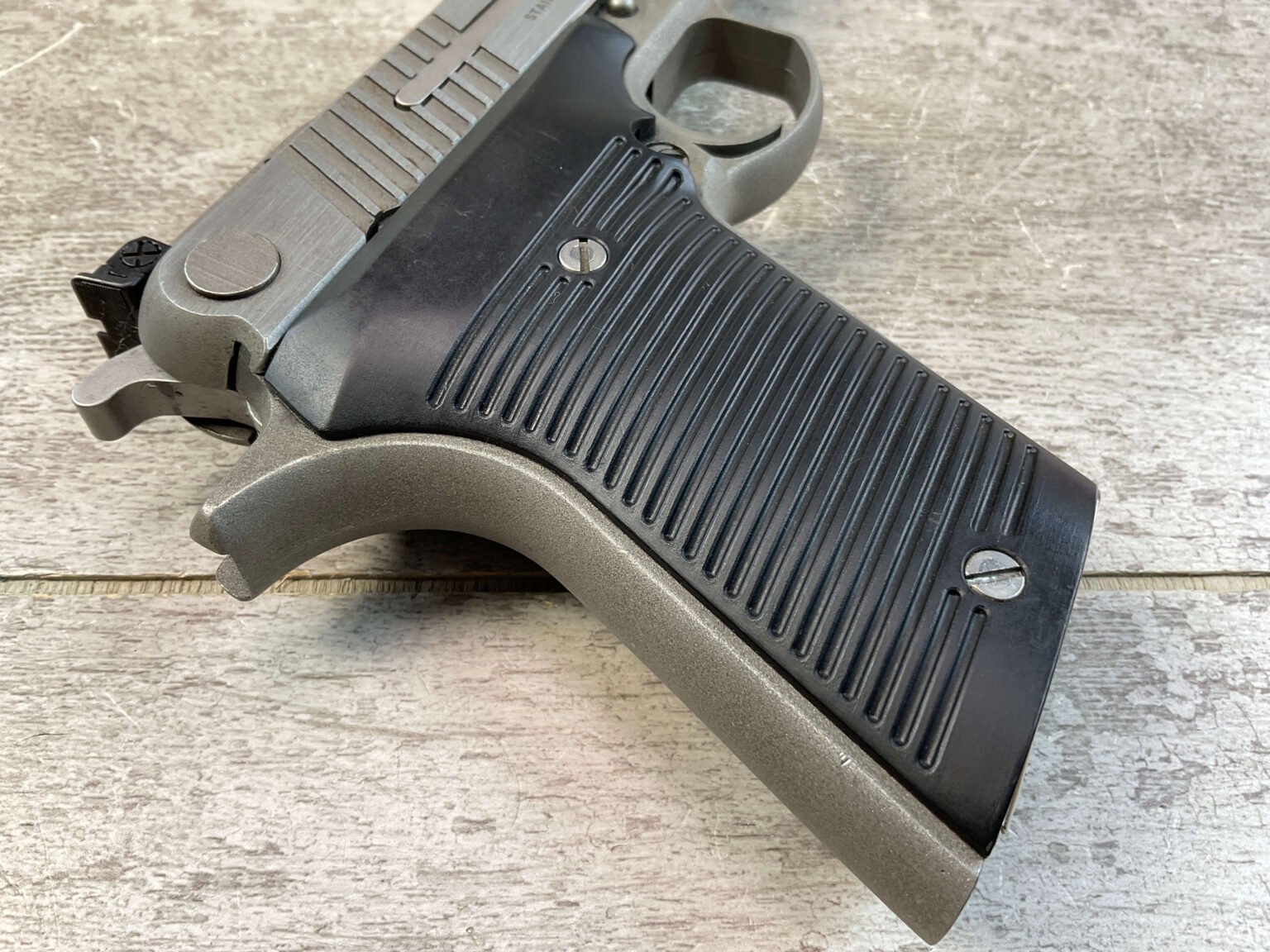 AMT AUTO MAG IV 45 WIN MAG STAINLESS SEMI AUTO PISTOL, JAMES EARL JONES ...