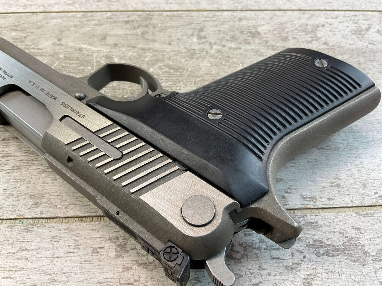 AMT AUTO MAG IV 45 WIN MAG STAINLESS SEMI AUTO PISTOL, JAMES EARL JONES ...